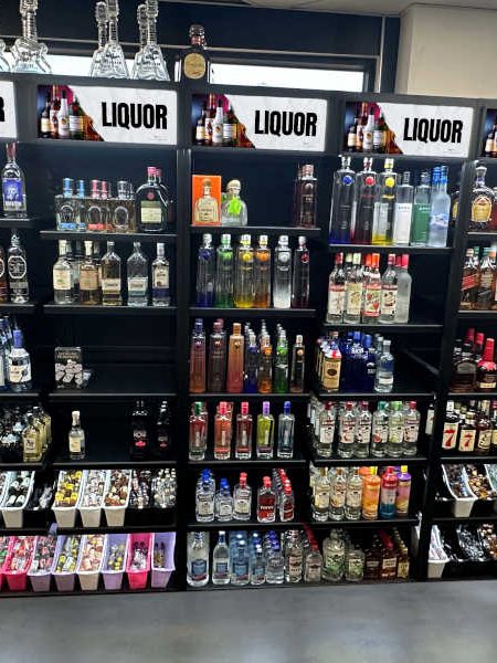 Liquor Display Cabinets & Liquor Wall Fixtures