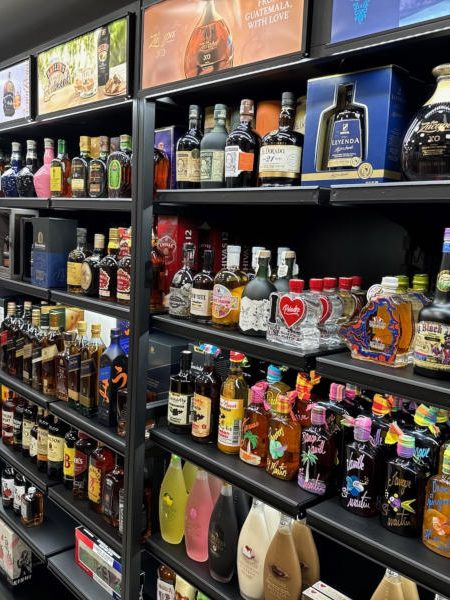 Liquor Display Cabinets & Liquor Wall Fixtures